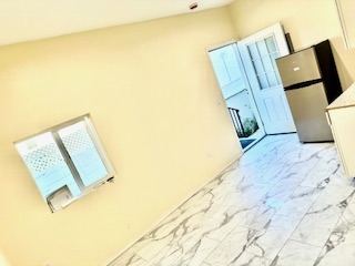 SINGLE ONE PERSON STUDIO for Rent- Վարձով է տրվում մեկտեղանոց ստուդիա ...